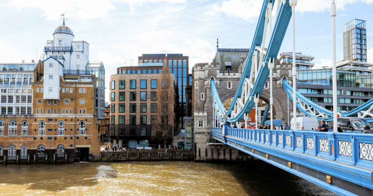 Tower Bridge Court - Stiff + Trevillion