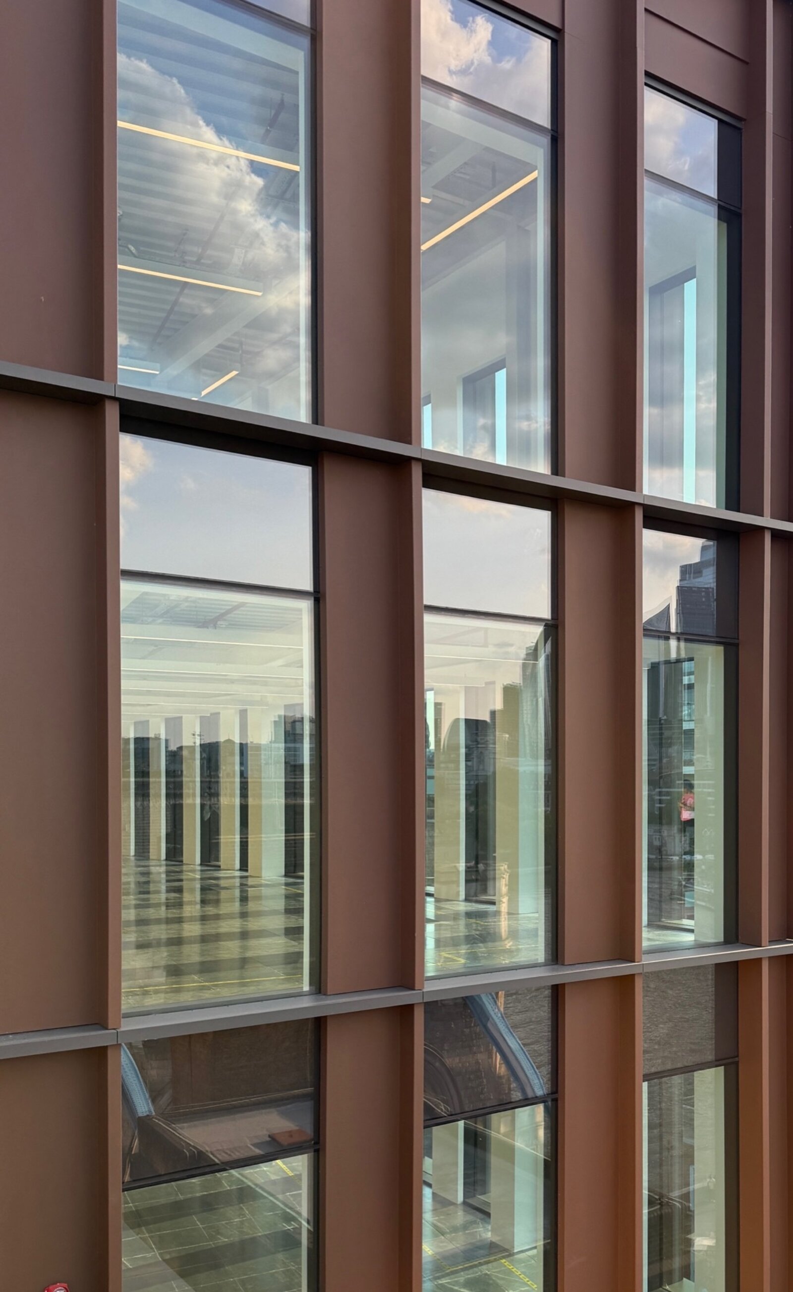 Tower Bridge Court - Stiff + Trevillion