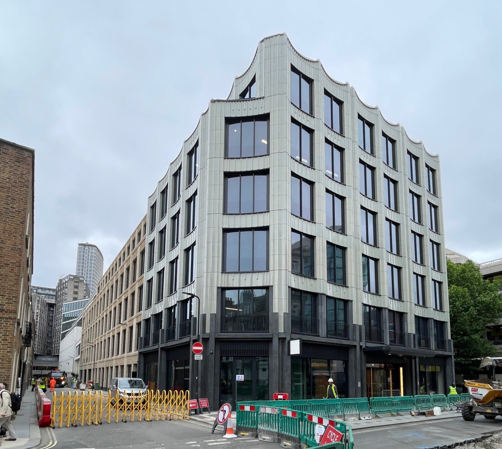 The Fitzrovia, Tottenham Court Road - Stiff + Trevillion
